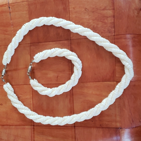 Estate | Jewelry | Twisted White Shell Necklace Bracelet Beach Jewelry ...